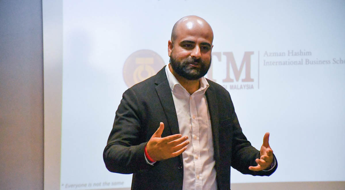 Dünyaca Tanınmış Araştırmacı DAÜ Turizm Fakültesi’nde “Araştırma Yayın ...