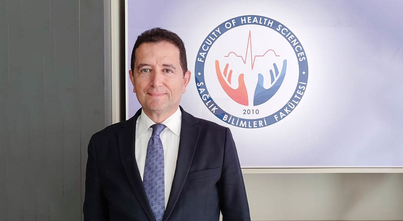 DAÜ Fizyoterapi ve Rehabilitasyon Bölümü Başkanı Prof. Dr. Mitat Koz ...